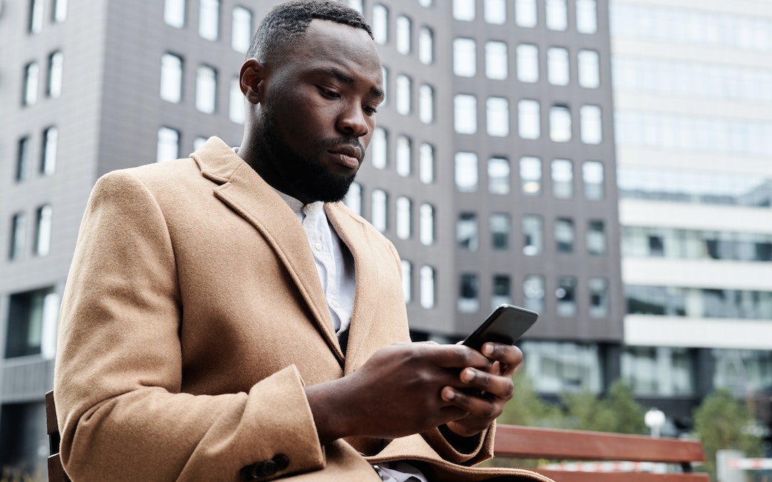 13 Reasons Why You Should Choose Two-way Radios Over Cell Phone for ...